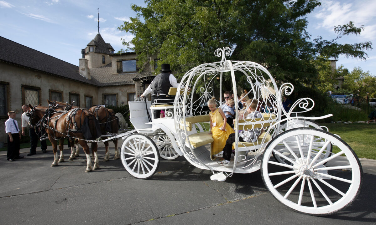 Memories flow with demolition of Layton castle | News, Sports, Jobs ...